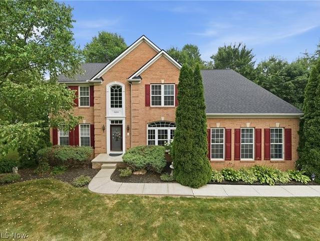 9359 Ashcroft Ln, Twinsburg, OH 44087