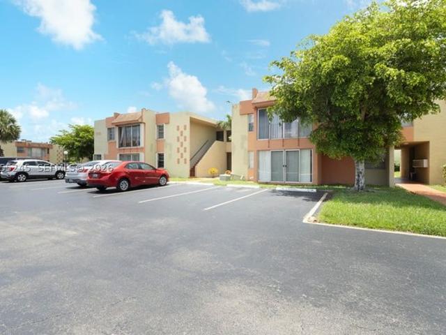 9350 W Flagler St Unit 208B, Miami, FL 33174
