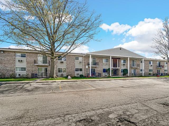 9351 Lady Bird Ln Apt 1D, Des Plaines, IL 60016