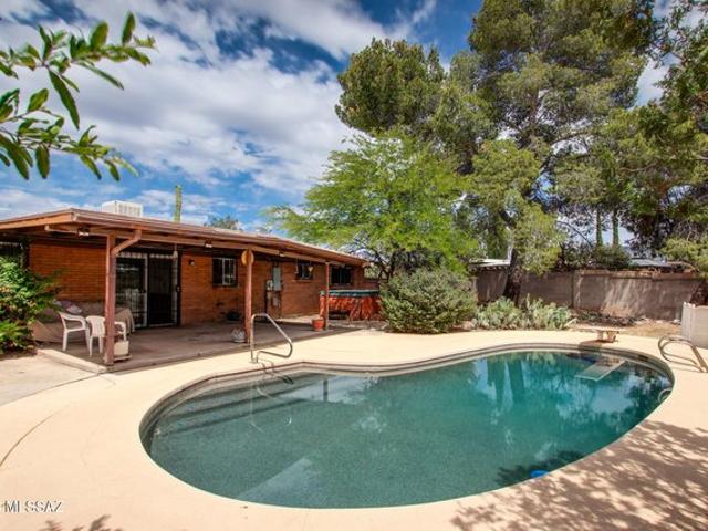 9352 E Palm Tree Dr, Tucson, AZ 85710