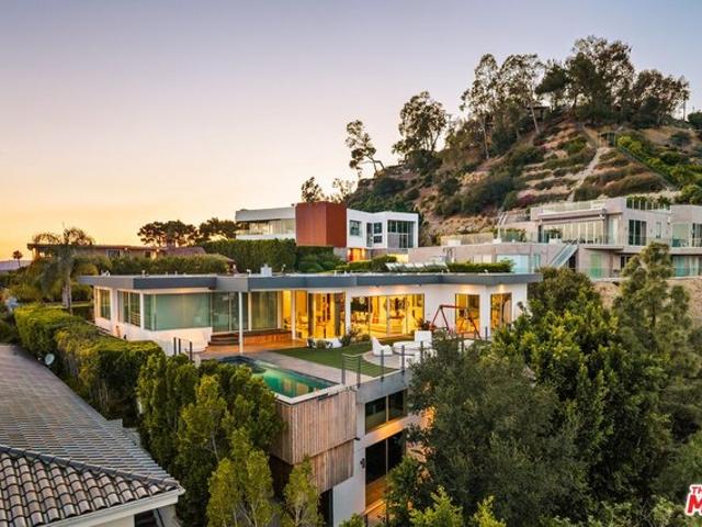 9353 Nightingale Dr, Los Angeles, CA 90069