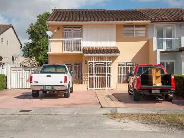 935 118th Ct SW #C1, Miami, FL 33184