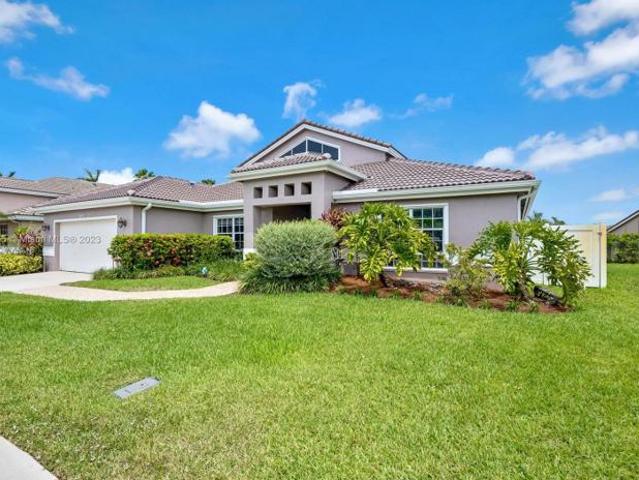 935 202nd Ave NW, Pembroke Pines, FL 33029