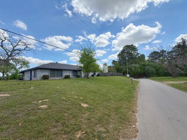 935 Center St, Buffalo, TX 75831 | MLS #23444