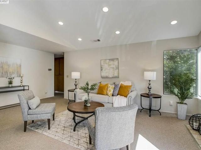 935 Cherry Glen Cir Unit 219, Fremont, CA 94536