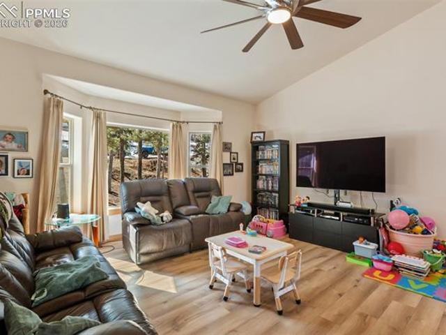 935 Bennett Drive