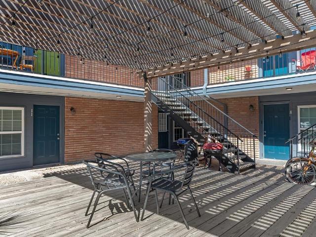 935 Byrne 2 Bedroom Apartment for Rent at 935 Byrne St, Houston, TX 77009 Greater Heights