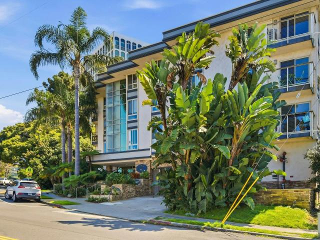 935 Genter St, Unit 305, La Jolla, CA 92037 | MLS #260007 | Compass