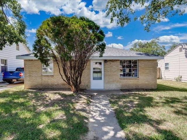 935 E 9th Ave, Hutchinson, KS 67501