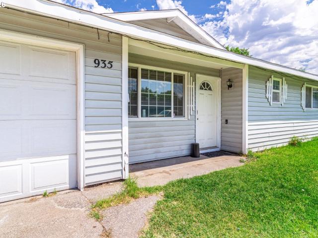 935 e gladys ave
