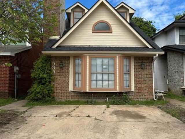 935 Fairbanks Cir, Duncanville, TX 75137