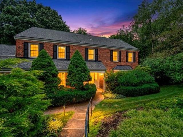 935 Field Club Rd, Pittsburgh, PA 15238