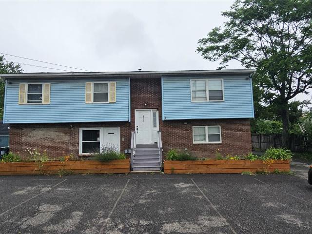 935 Homestead Avenue