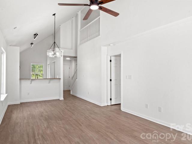 935 Heritage Parkway