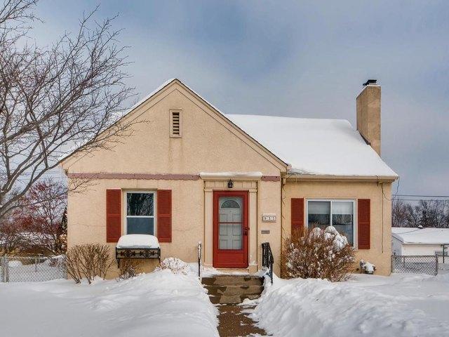 935 Iowa Ave W, Saint Paul, MN 55117