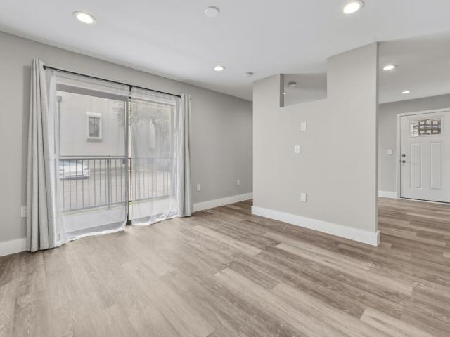 935 La Posada Dr, Unit 144, Austin, TX 78752 | MLS #3460