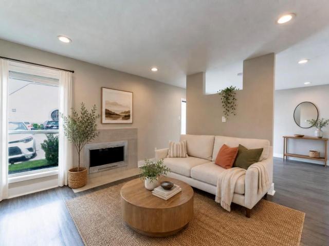 935 La Posada Dr # 154