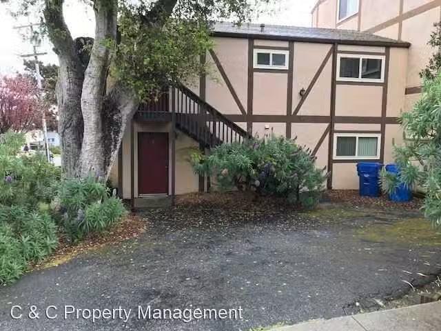 935 Lighthouse Ave 01 935 Lighthouse Ave 1 23
