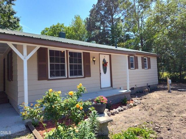 935 Maynard Rd, Godwin, NC 28344