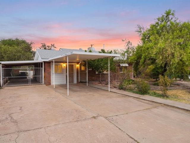 935 Manzano St NE, Albuquerque, NM 87110