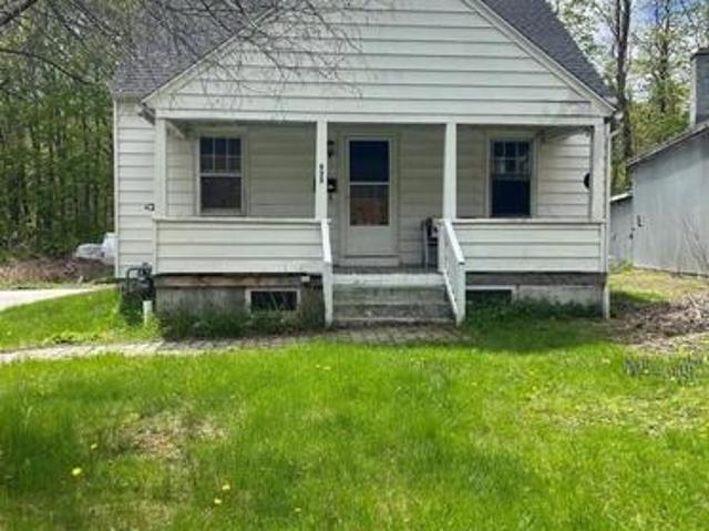 935 Migeon Ave, Torrington, CT 06790