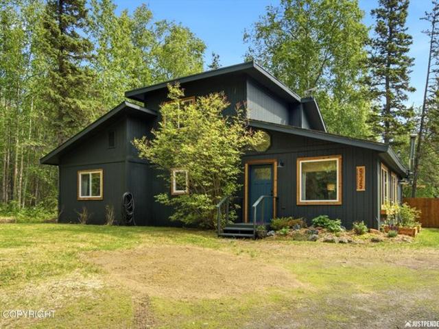 935 N Leatherleaf Loop, Wasilla, AK 99654