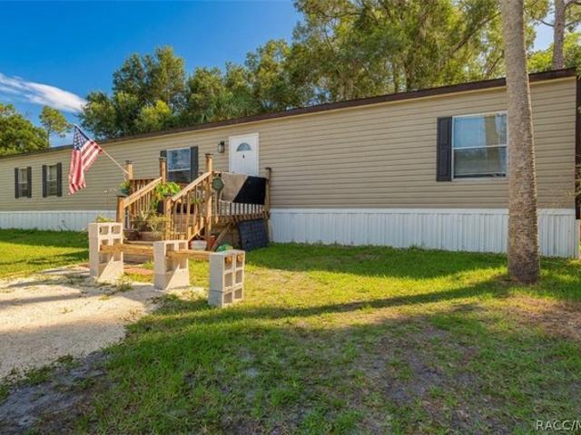 935 S Crystal Grove Pt, Homosassa, FL 34448
