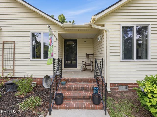 935 Soundside Road