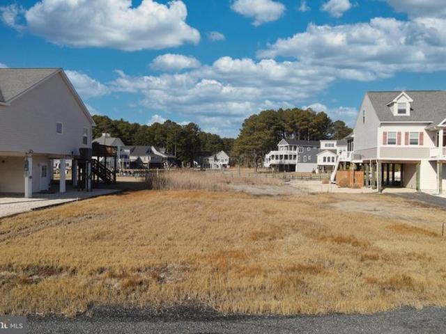 935 Sailors Ct, Greenbackville, VA 23356