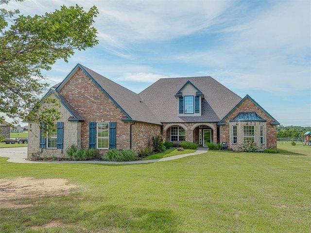 935 Silver Chase Dr, Choctaw, OK 73020