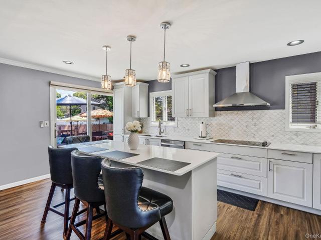 935 Sterling Place