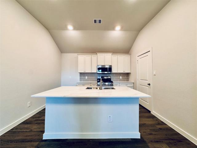 935 Road 5203