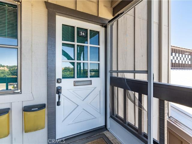 935 Riverside 24
