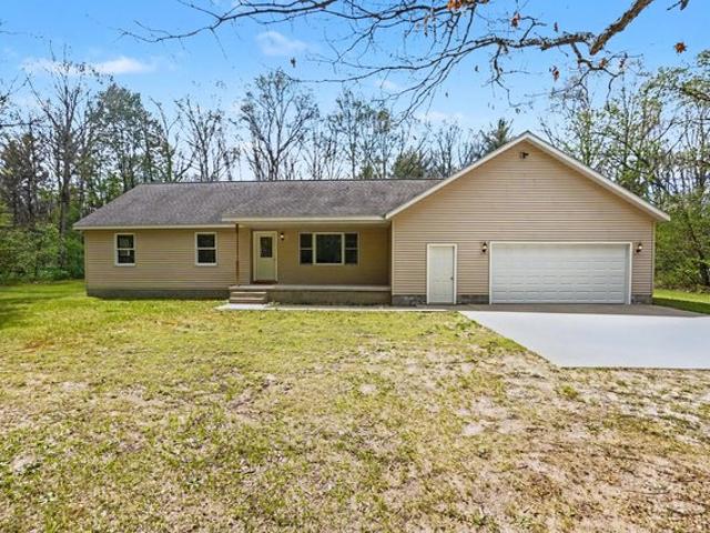 935 W Skeels Rd, Montague, MI 49437