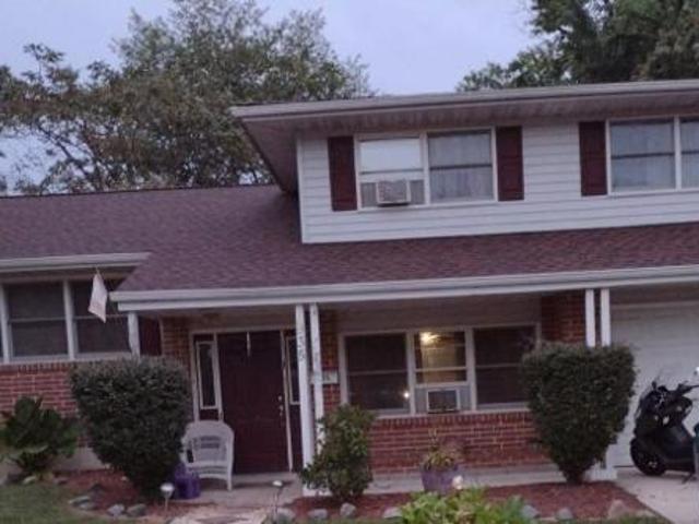 935 Woodford Dr, Dover, DE 19904