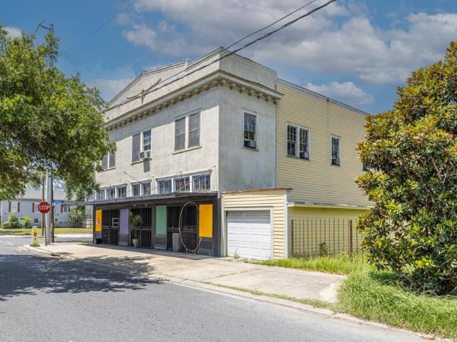 935 Teche Street