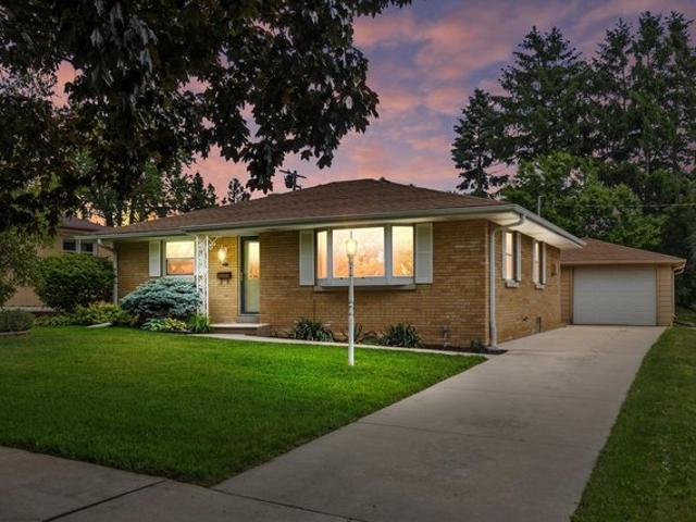 935 Virginia St, Racine, WI 53405