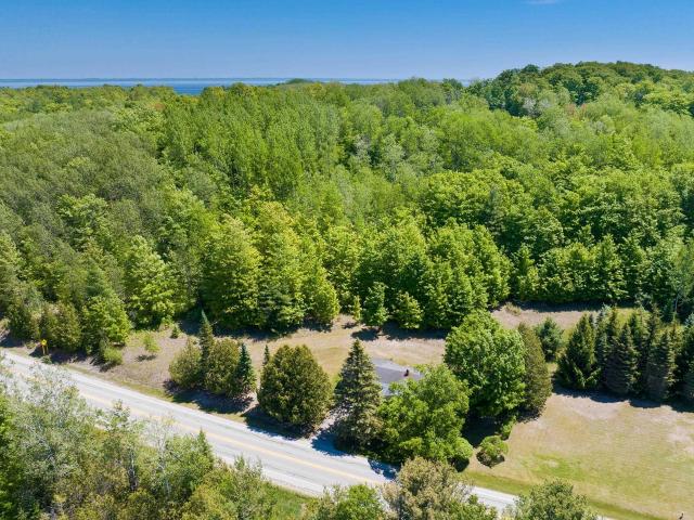 9364 N Manitou Trail