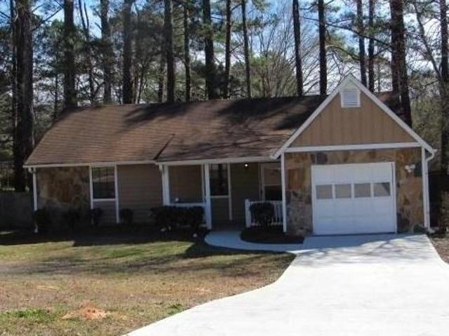 9364 Woodloop Ct, Jonesboro, GA 30238