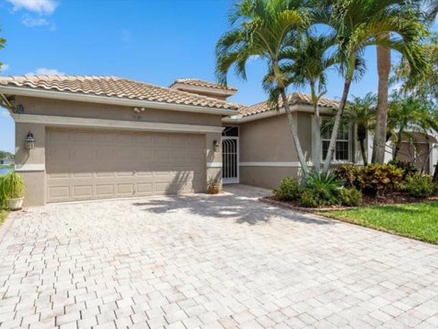 9365 Vercelli St, Lake Worth, FL 33467