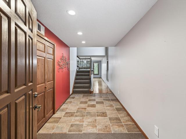 9367 Nesbitt Road
