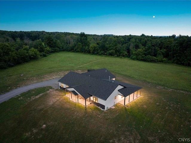 9368 Chapman Rd, New Hartford, NY 13413