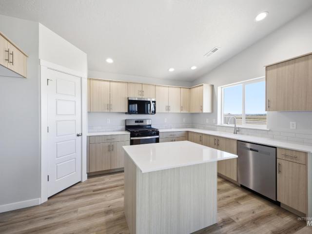 9360 W Blazing Star St