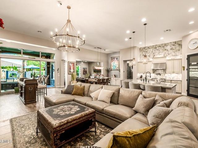 9362 W Sands Dr, Peoria, AZ 85383