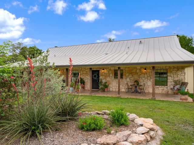 936 County Road 375, San Antonio, TX 78253 | Compass