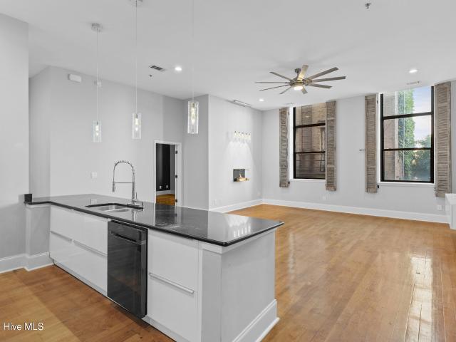 936 Broad Street # 211