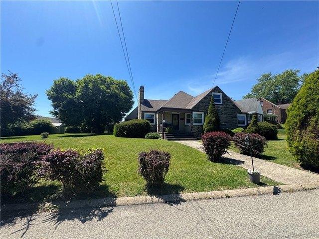 936 Gary Ave, Clairton, PA 15025