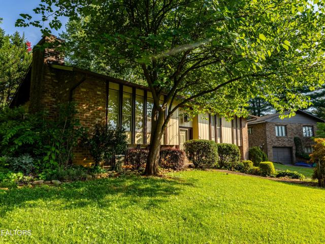 936 Devon Circle