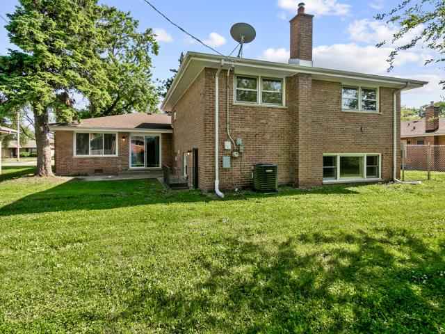 936 E 170th Street