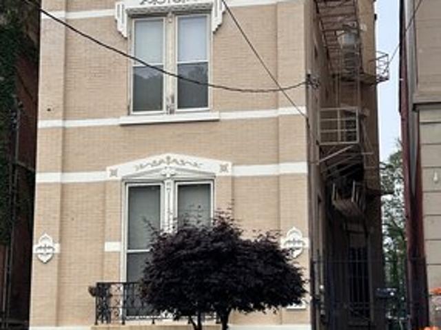 936 Findlay St, Cincinnati, OH 45214